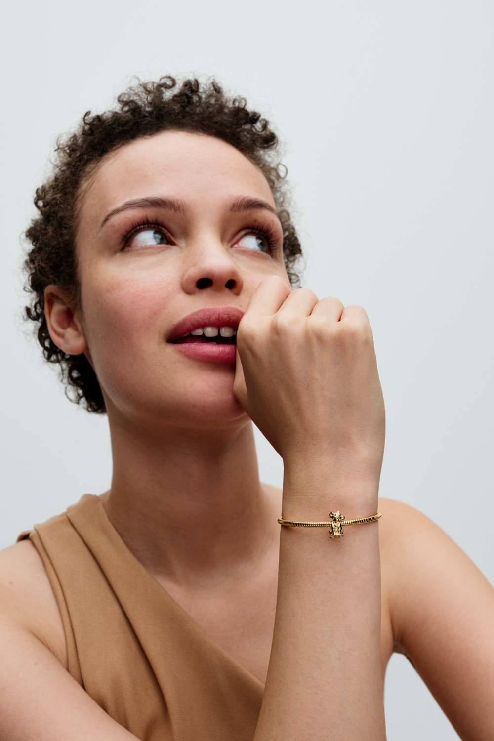 Pandora x Disney The Lion King Simba 14k gold-plated charm with black ...